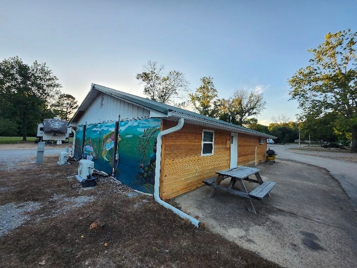 Rainbow 2 At Copper Johns Resort - Bull Shoals, AR