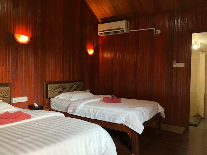 仙本那森林景色純淨天空 雙床房 華人之家 安全舒適 - Semporna