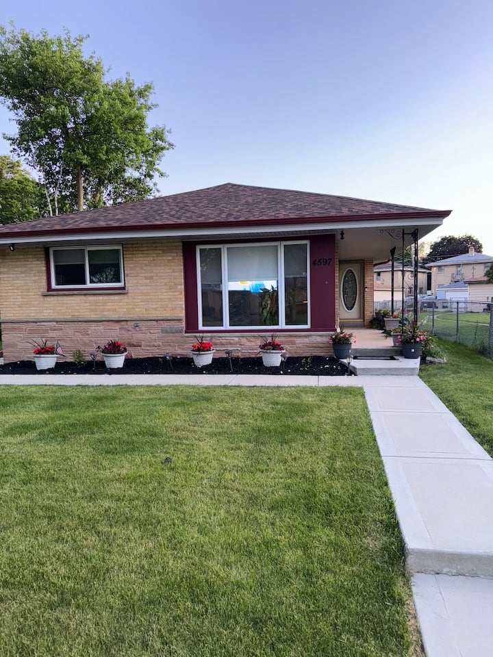 Home In Milwaukee - Milwaukee