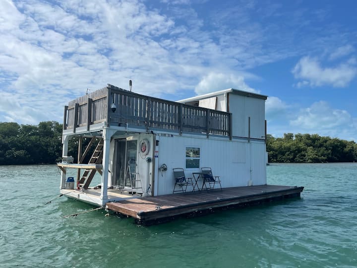 Escape From Reality Houseboat - Marathon, FL