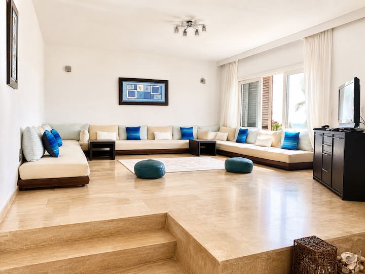Dream Villa: Sea View, 4br, Terrace & Garden - Ceuta