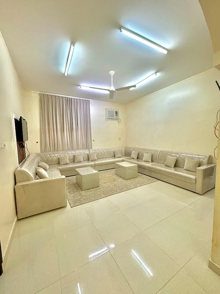 شقة مميزة جداً طابق الارضي - Salalah