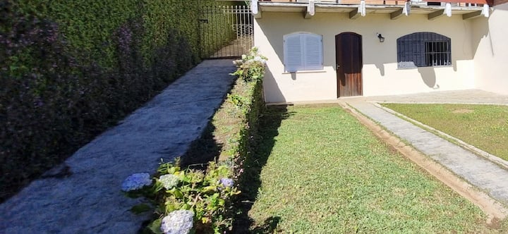 Casa Simples Com óTima Localização Central. - Campos do Jordão