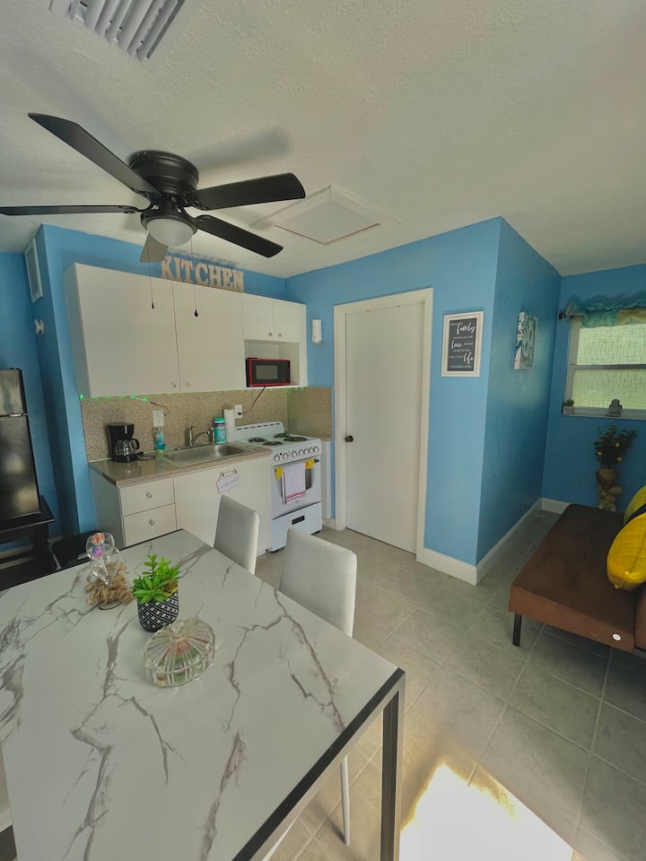 New And Beautiful Cozy Studio! - 오캘라