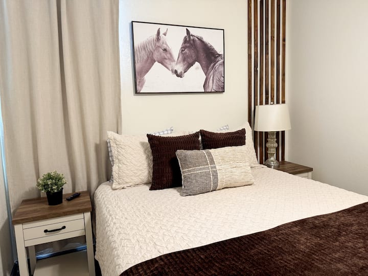 Relaxing 2 Bedroom Apt / Private Entrance - Yuma, AZ