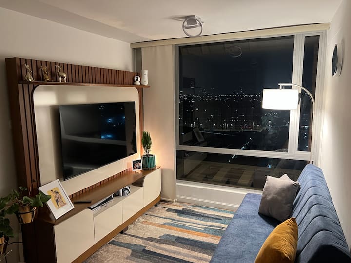 Habitación Con Vista De La Ciudad En Fontibón - Bogota