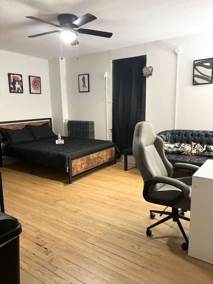 Walk To Yale, Pet Friendly - New Haven, CT