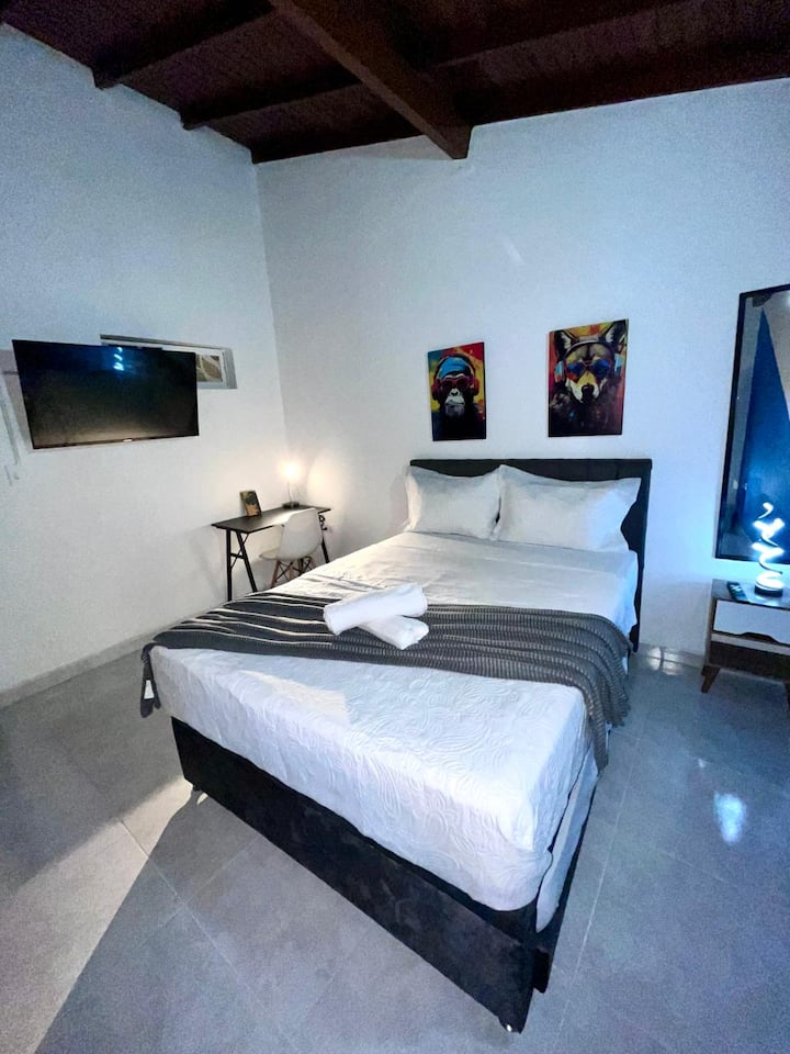 Ac* | Laureles Self Checking - Grande - Medellín