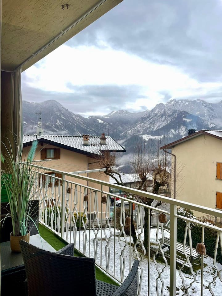 Panorama Montano Val Seriana/balcone E Parcheggio - Selvino