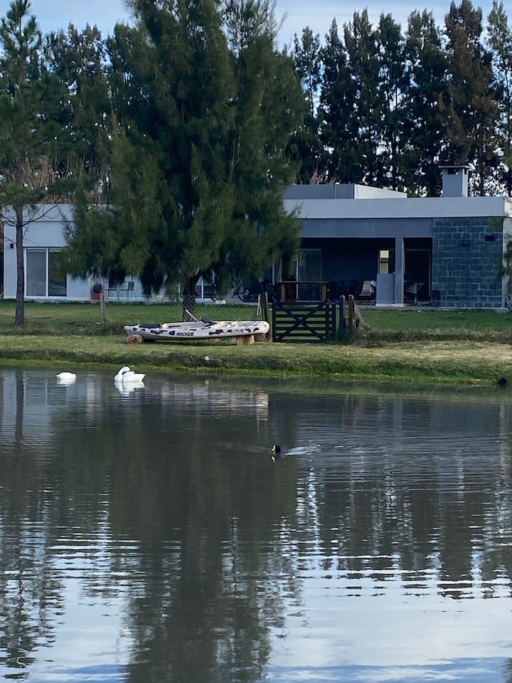 Hermosa Casa Frente Al Lago - Condado de Dolores