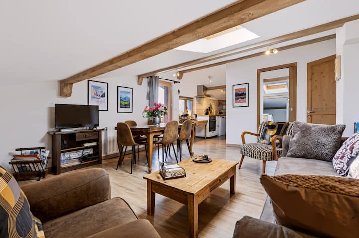 Adret1 - Garden/balcony With Alps Views - 2br - Passy