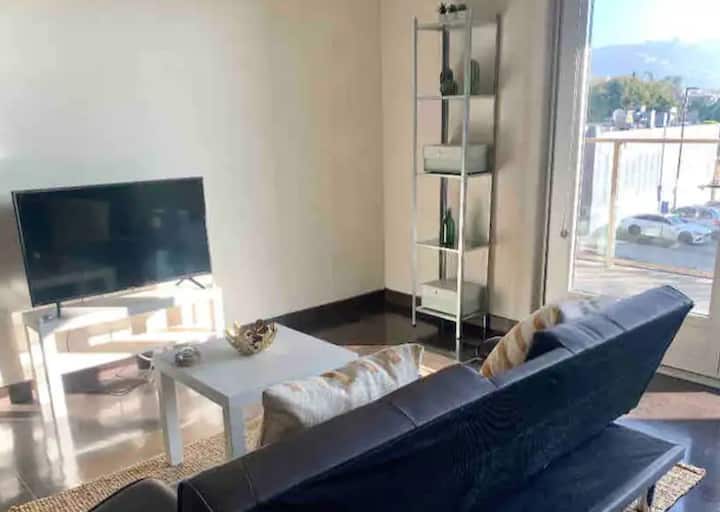 Deluxe Hollywood Condo - West Hollywood, CA