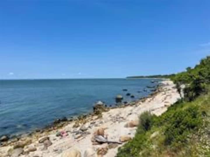 Greenport Retreat Steps From The Beach - Greenport, NY