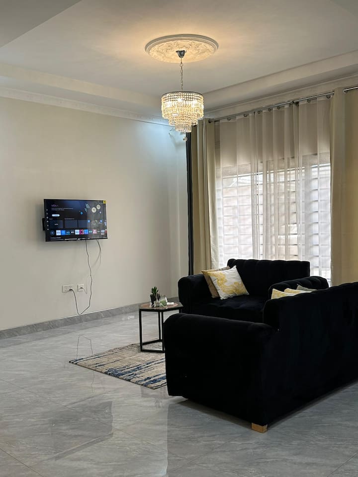 2br Home Close To Airport| Free Wifi| 24/7 Power - Lusaka