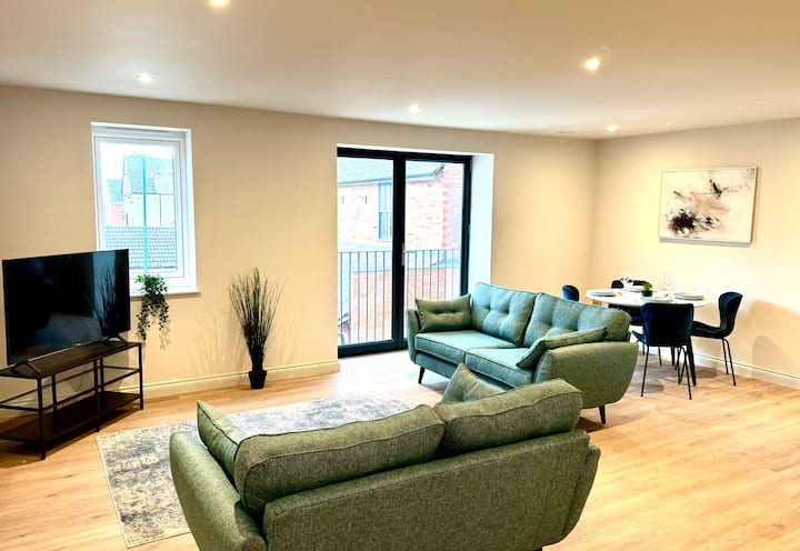 The Wellington Strada Luxury 2 Bed - Nottingham