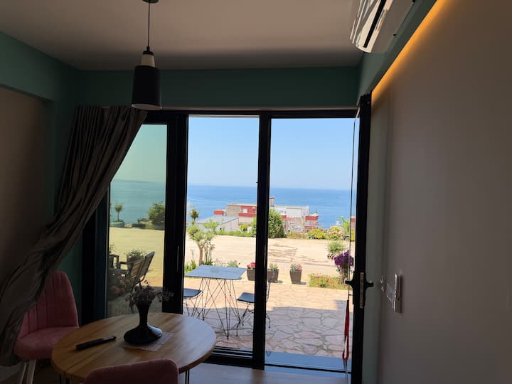 Emerald Glow Studio – Sea View In Saranda - Sarandë