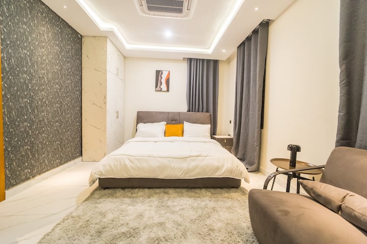 Swimming Pool/ Near Airport/ Wi-fi - Accra