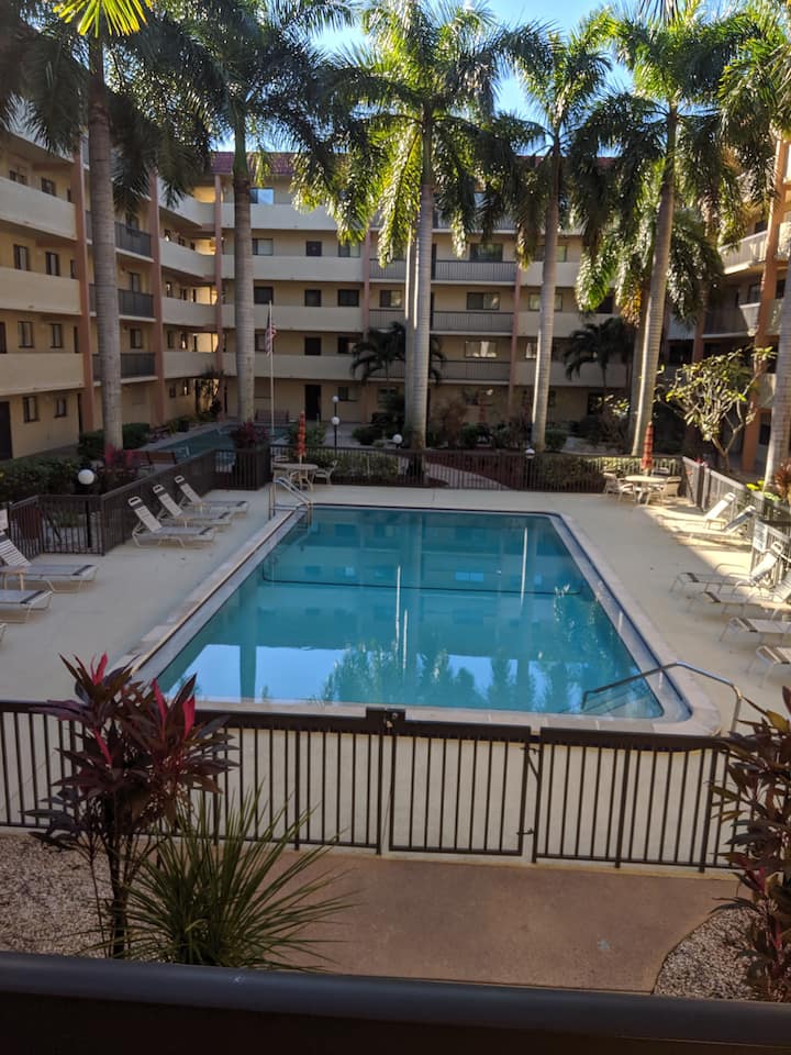 Centre Court Condominium - Fort Myers, FL