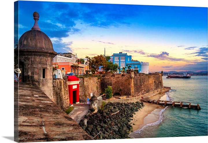 En El Centro De Todo - San Juan