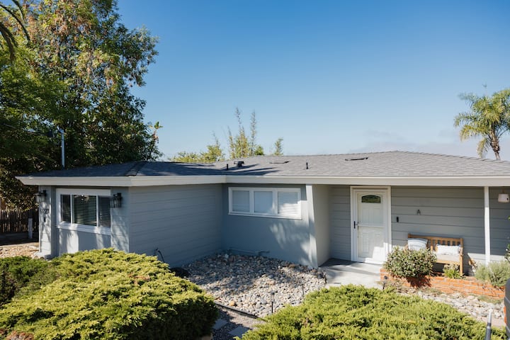Cozy, Cute Home: Welcome To Hilltop Sanctuary - Lakeside, CA