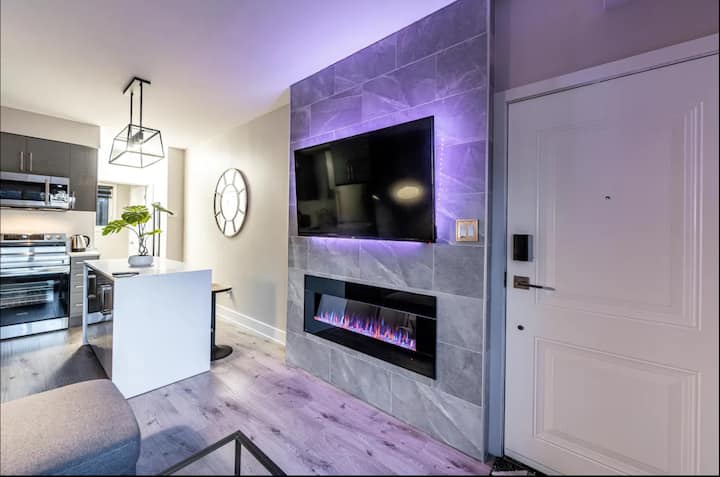 *New* Luxury Niagara Townhome - Niagara Falls