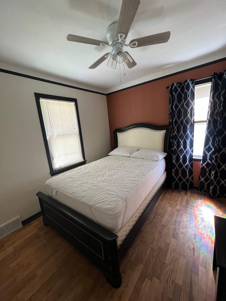 2 Bedrooms 5 Min From Fnt Airport - Splash Pad, Flint
