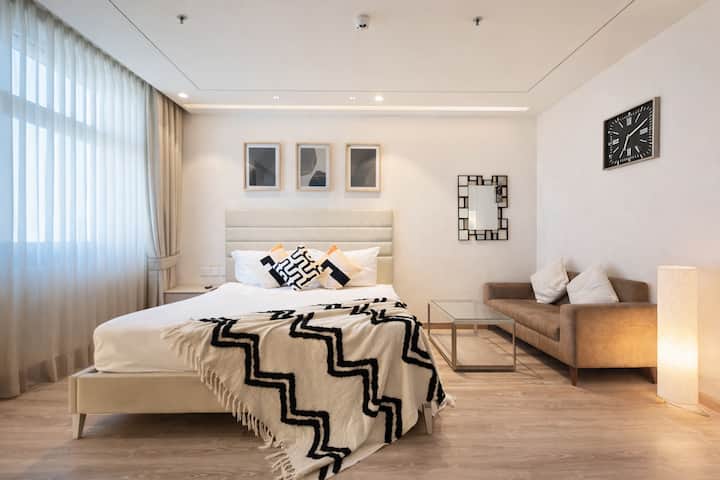 Monochrome Magic Studio - Gurugram