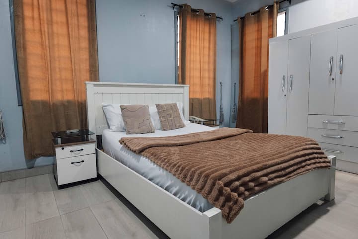 Two Bedroom House, Oyarifa, Accra Wifi, Generator - Ghana