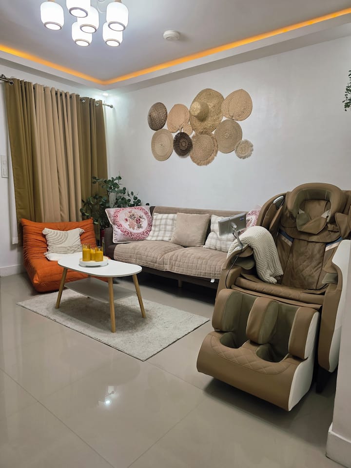 Freemassagechairjacuzzibathtubnetflix Parking - Antipolo