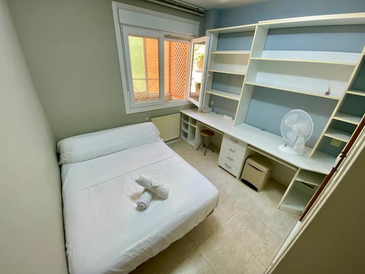 Cómoda Habitación En Madrid. - Pinto