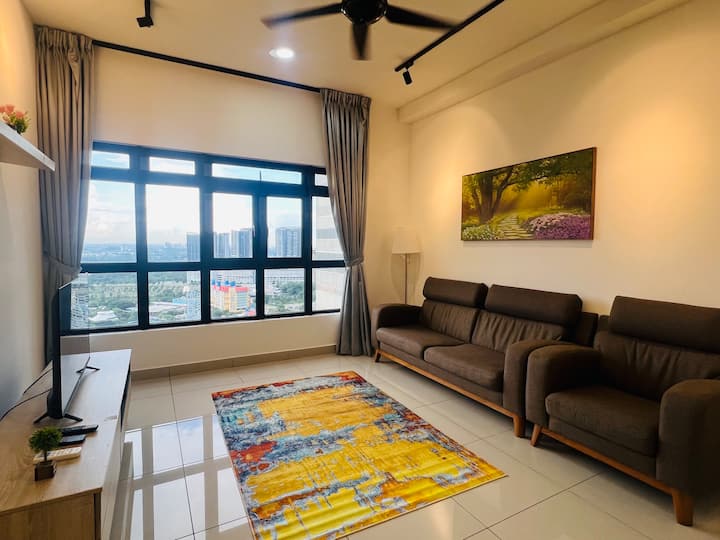 3 Min Drive To Legoland - Jurong East