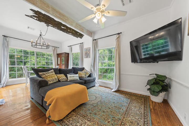 Cozy Cajun Cottage - Louisiana