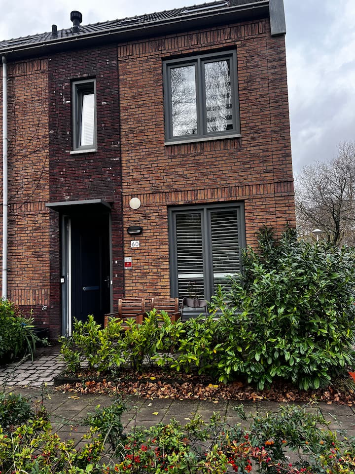 Familyhome 5 Rooms, Garden & Nearby The City - Amsterdam