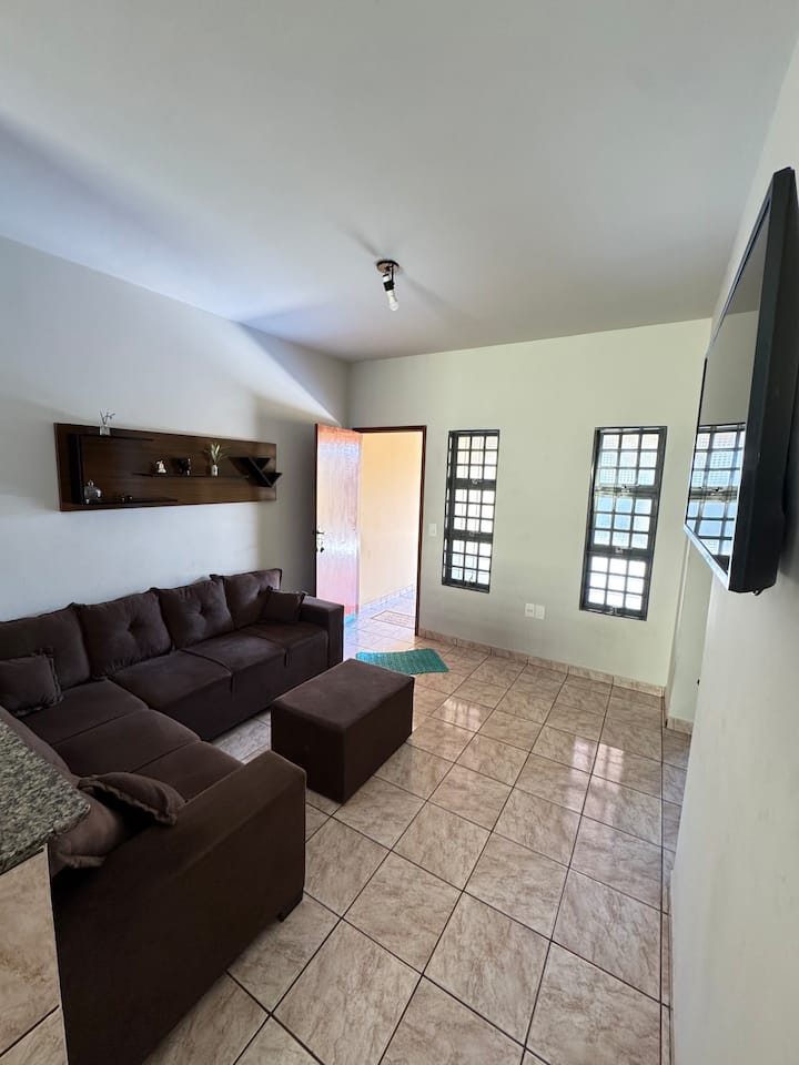 Casa 2q Em óTima Localização- Próximo A Havan - Anápolis