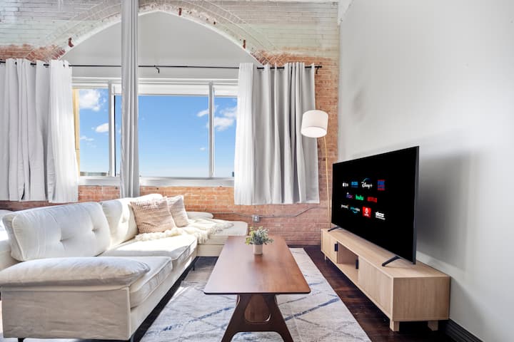 Downtown Dallas Gem: Your Perfect Urban Retreat 14 - Dallas, TX