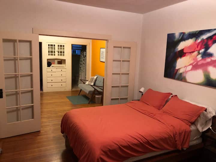 Studio In North Oakland - Kensington, CA