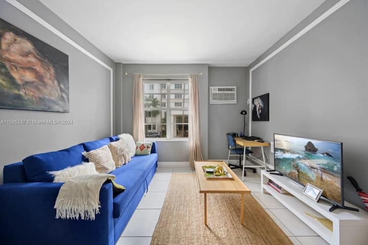 Beachside Serenity: 1-br Retreat In Miami - Miami Beach, FL