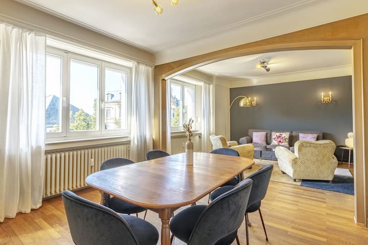 Stylish 2br Apt With Balcony & Views Near Center - Luxembourg
