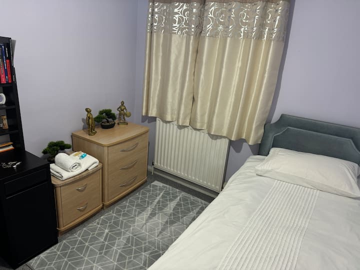 Study Atmosphere And Quiet Room In Gateshead - Gateshead
