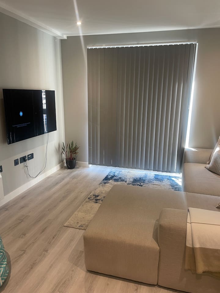 2 Bedroom Modern Flat In London - Mill Hill