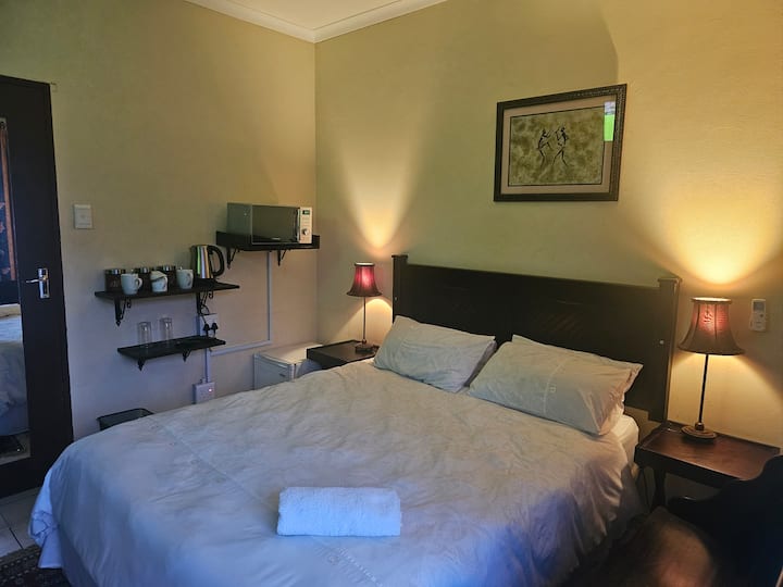 Linsy G/ House Room3 @ Umhlanga - Umhlanga