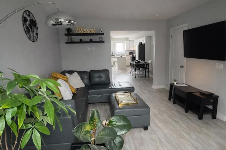 Spacious Niagara Falls Family Escape - Niagara Falls