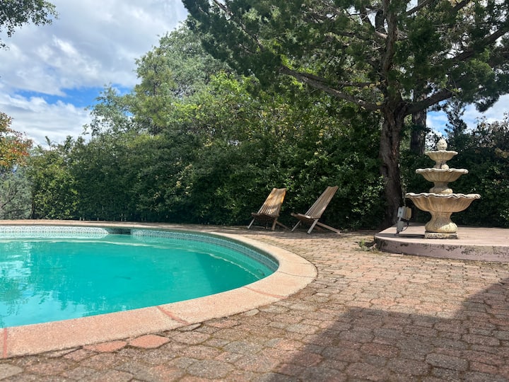 Sunny Lakeport Retreat - Pool - Sleeps 16 - 尼斯