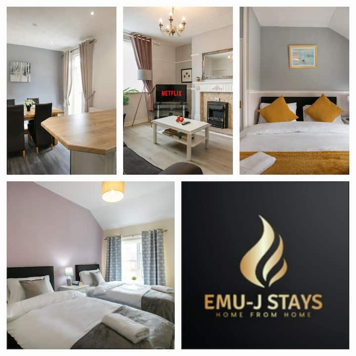 Manvers House: Contractors/ Families/driveway/3bdr - Barnsley