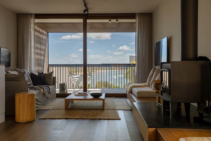 Luna Residence, Spacious, Private With Log Fire - Swansea