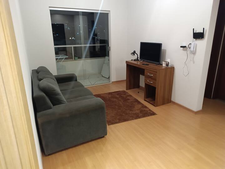 Quarto Em Apto Central - Conselheiro Lafaiete