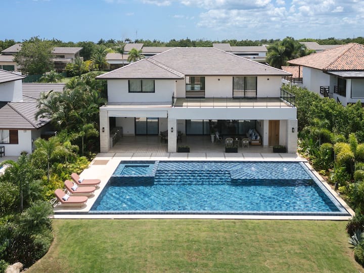 Luxury Polo Field View Villa | Pool & Tv Room - La Romana
