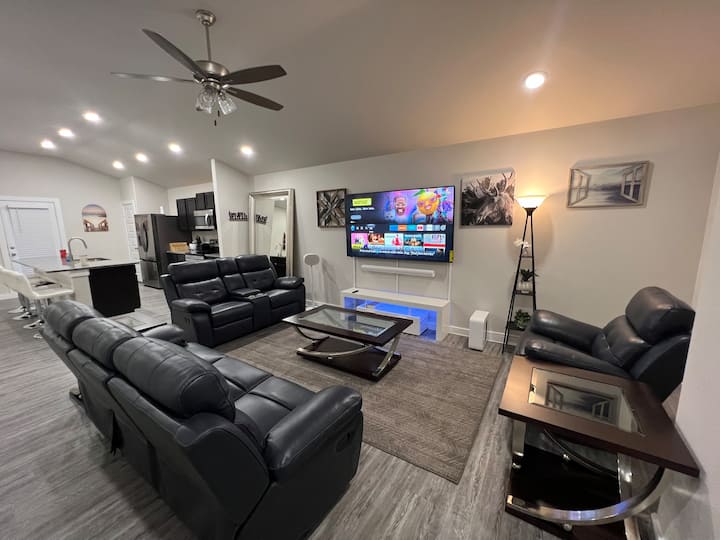 New Cozy Home - Midland, TX
