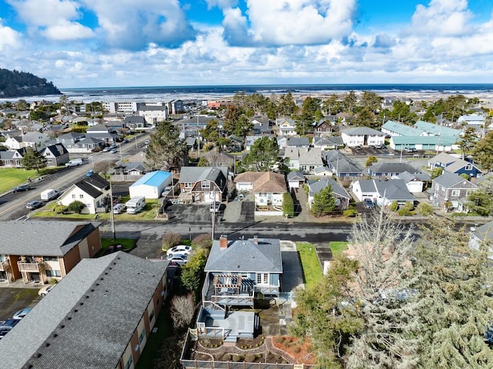 3 Bedroom Beach Oasis - Pet Friendly - Seaside, OR