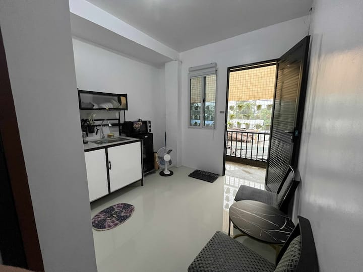 Goldenj Hostel
(Standard Deluxe) - Bambang